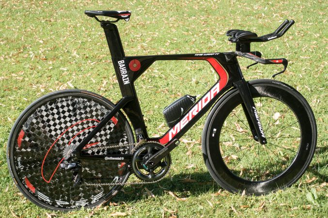 De nieuwe Time Warp TT van Bahrain-Merida - Racefietsblog.nl