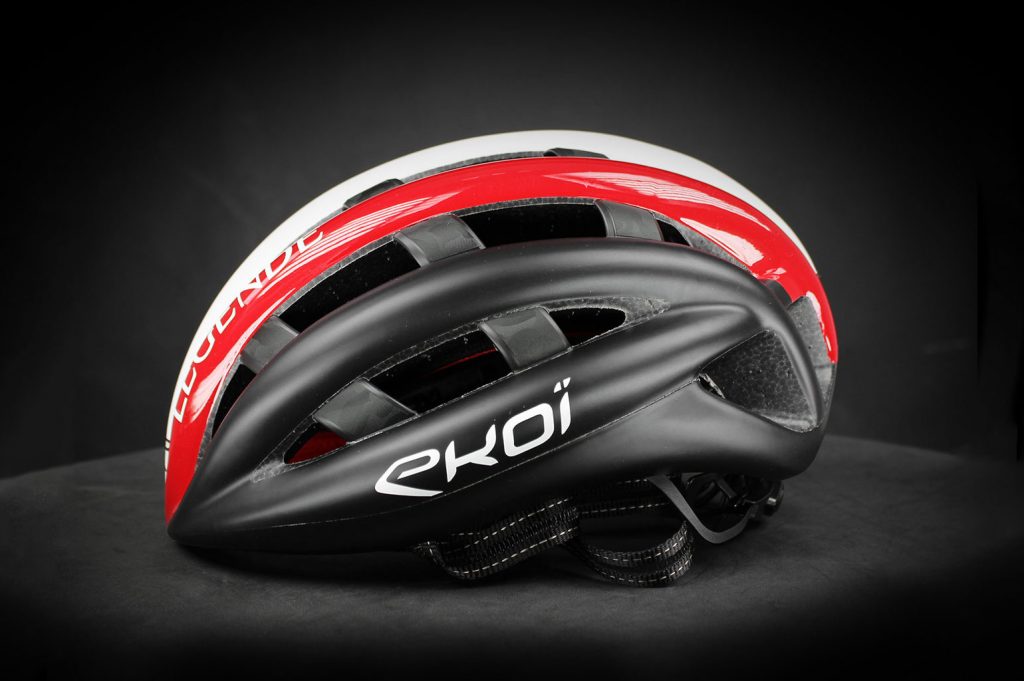 Ekoi Legende helm met knipoog naar de worstenhelm - Racefietsblog.nl