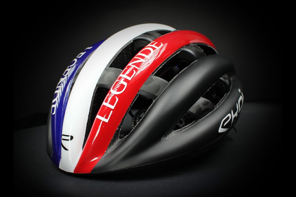 Ekoi Legende helm met knipoog naar de worstenhelm - Racefietsblog.nl