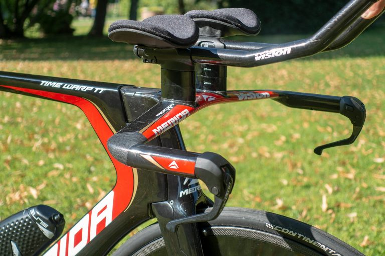 De nieuwe Time Warp TT van Bahrain-Merida - Racefietsblog.nl