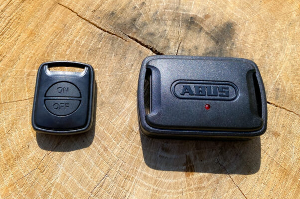 De ABUS AlarmBox RC is lekker klein - Racefietsblog.nl