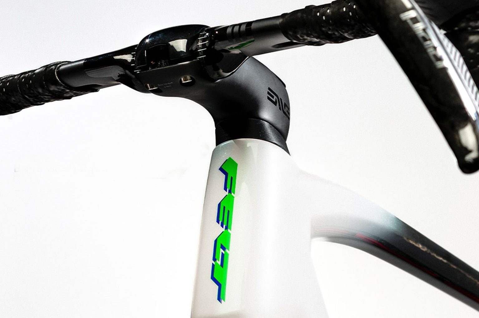 De Felt Breed FRD UN1TD LE van het gelijknamige team is in beperkte oplage te koop ...